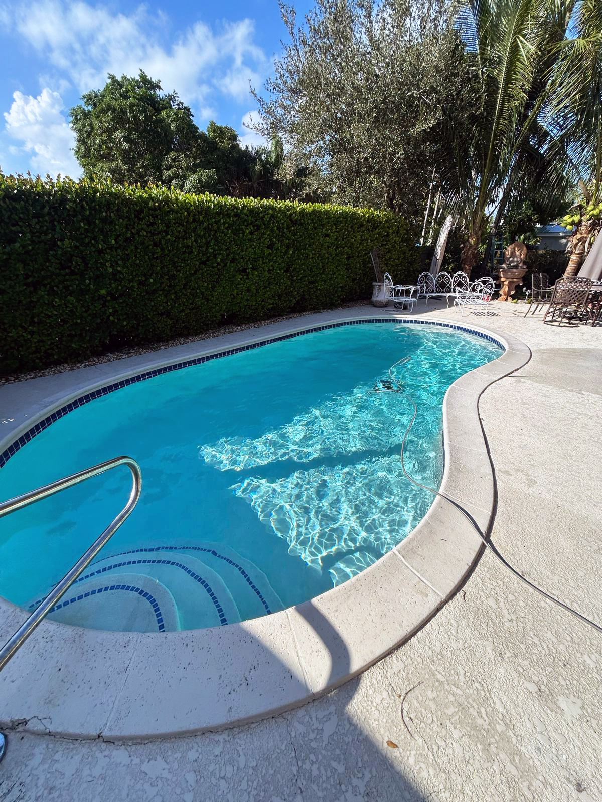 Golden Beach - Hello Pools LLC - Florida
